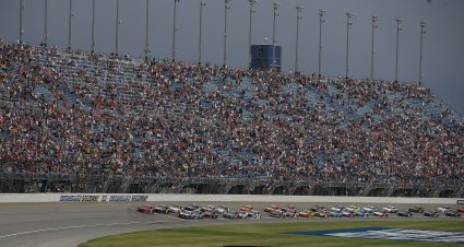 NASCAR considering return to Chicagoland Speedway next year - Jayski's ...