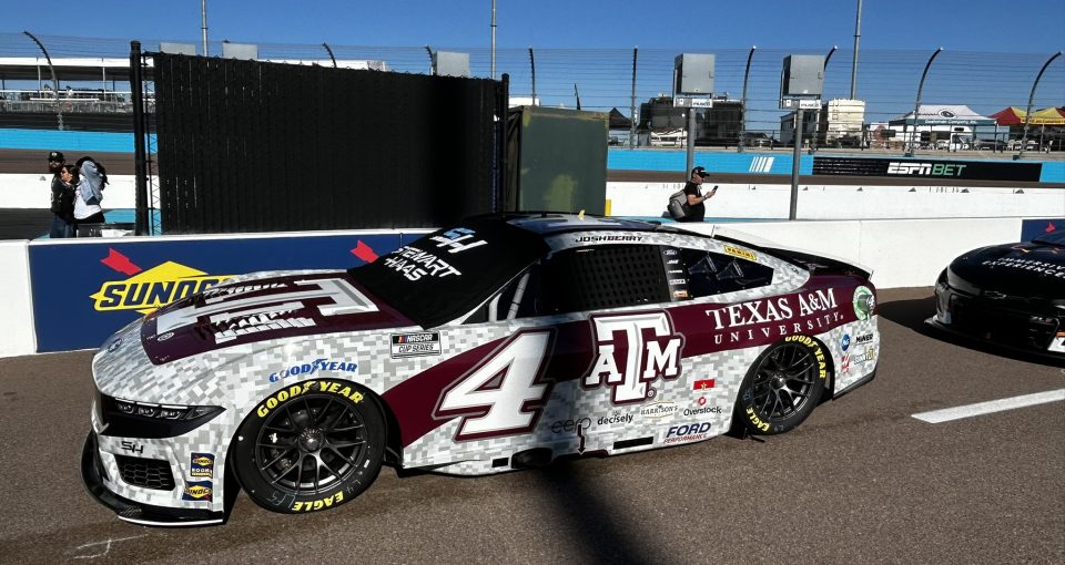 Texas A&M spent $160,000 on Stewart-Haas sponsorship - Jayski's NASCAR ...