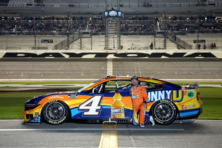2024 Daytona 500 at Daytona International Raceway Driver and Car Shots ...