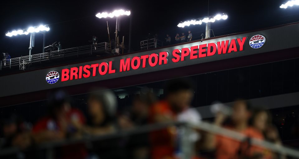 NASCAR National Series News & Notes - Bristol Motor Speedway - Jayski's ...