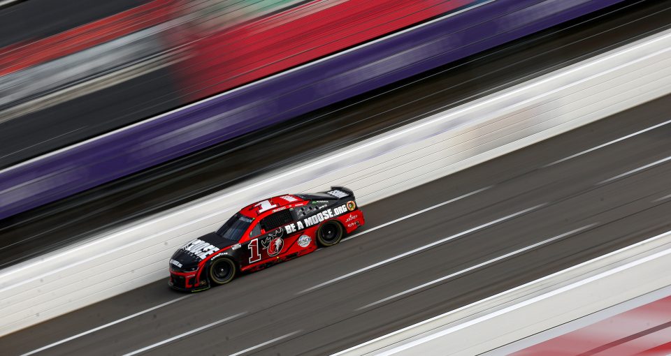 Ross Chastain rallies at Martinsville, scores first top five since ...
