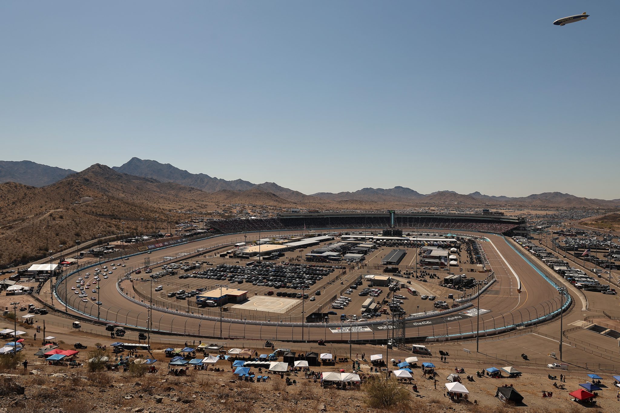Bull riding, live music added to spring weekend at Phoenix Raceway ...