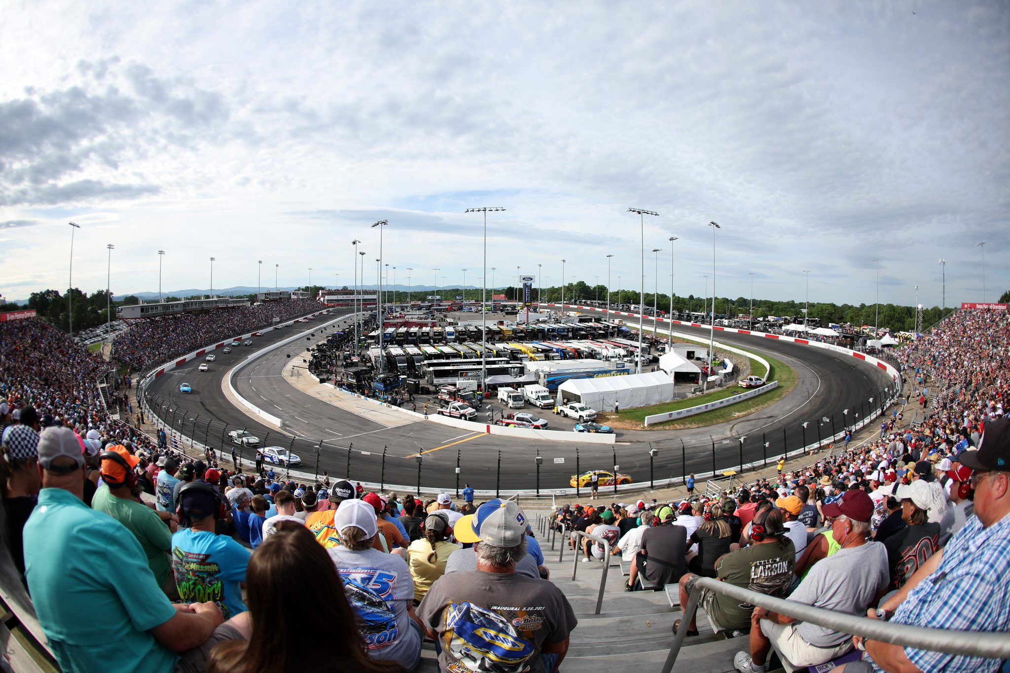 Window World 400 marks North Wilkesboro's first NASCAR Cup Series ...